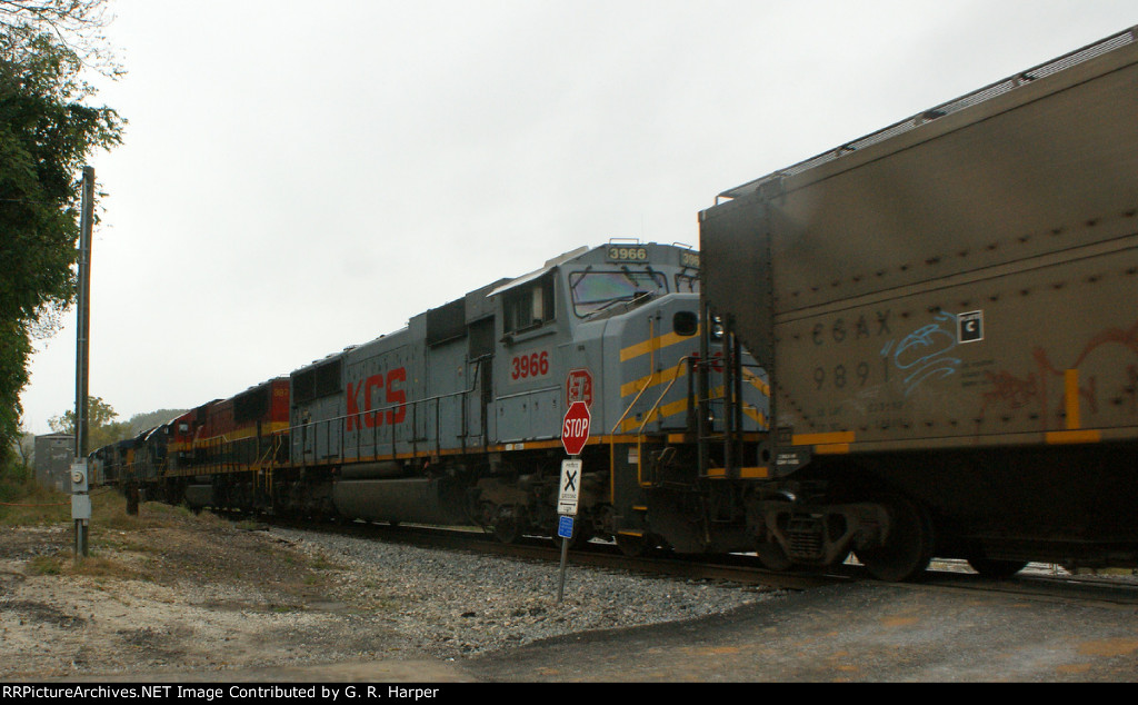 KCS 3966 trails grain mtys on V66728. Two rare birds on the James River sub, indeed!